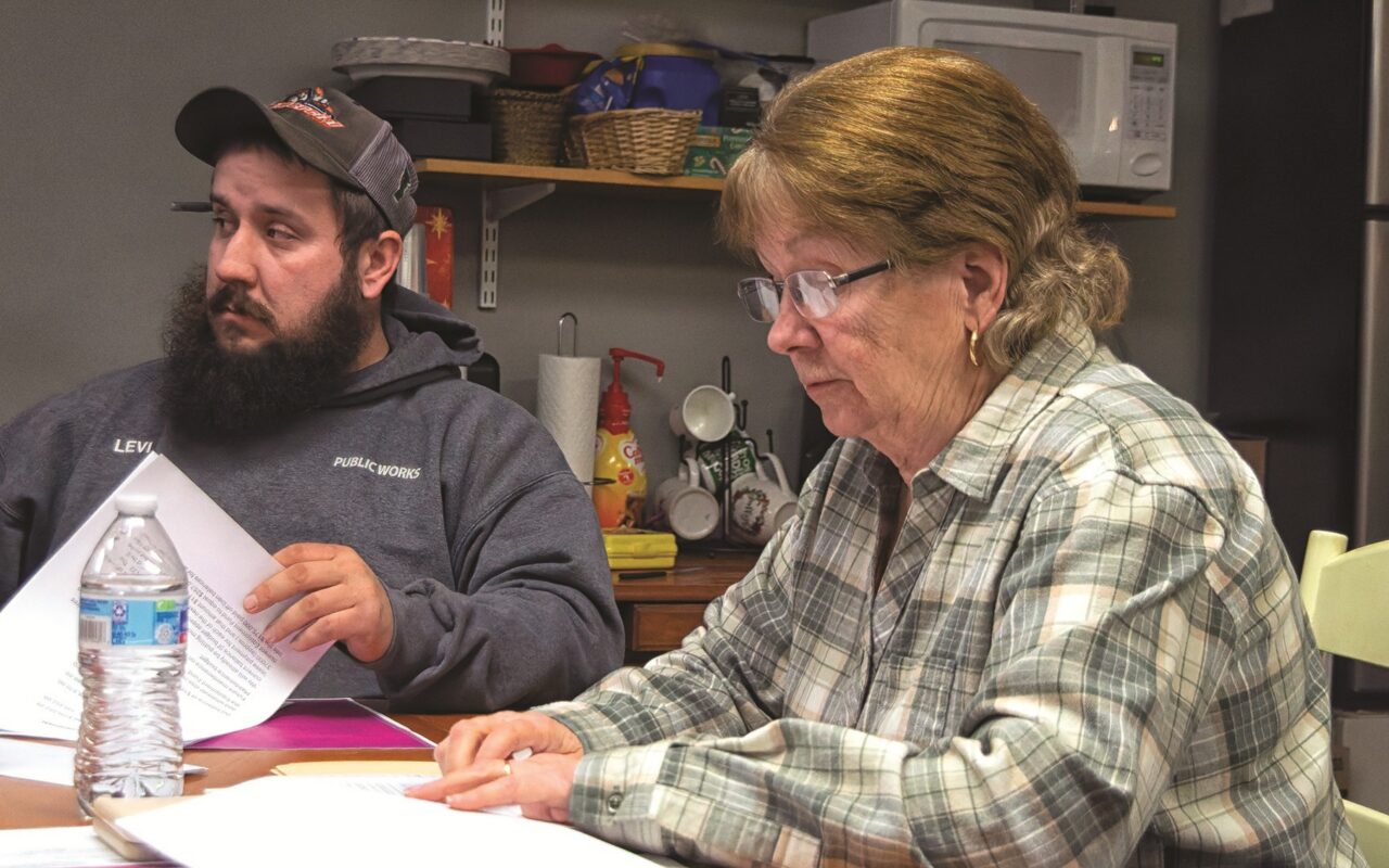 In Lowell, crew rolling again - Barton Chronicle Newspaper